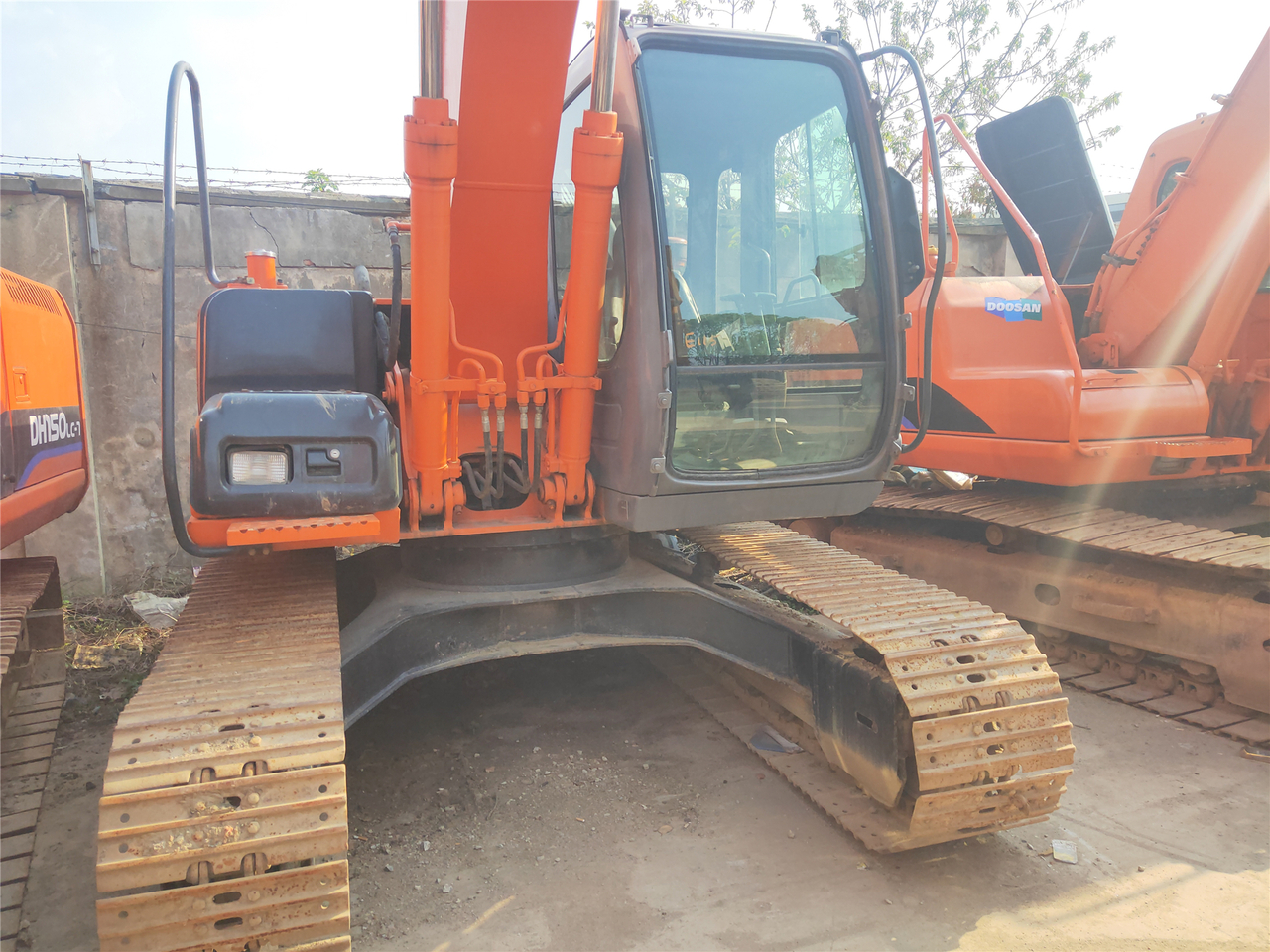 HITACHI EX120 for sale, excavator, 15500 EUR - 6261813