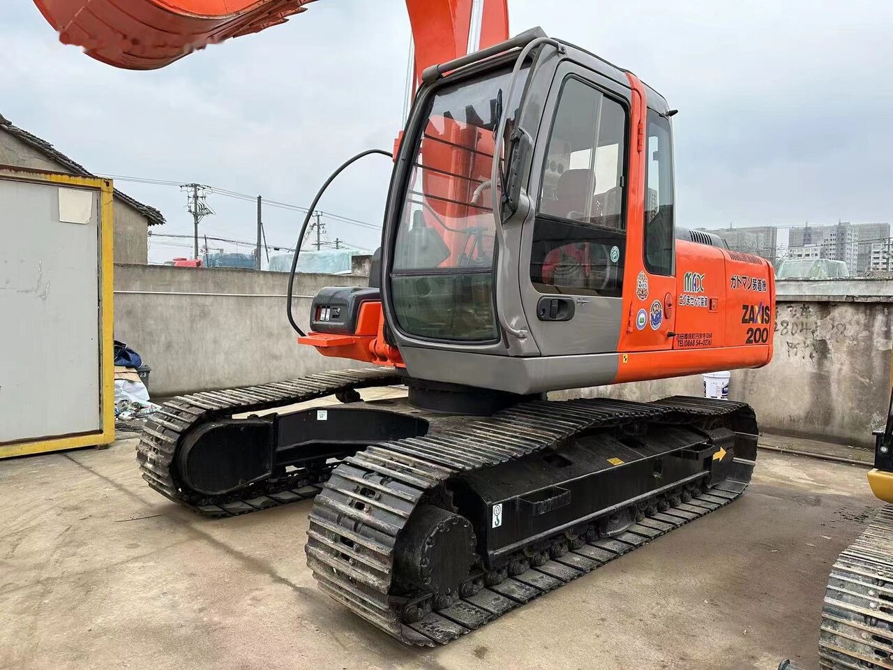 Hitachi ZX200 for sale, Crawler excavator, 18351 EUR - 8158954