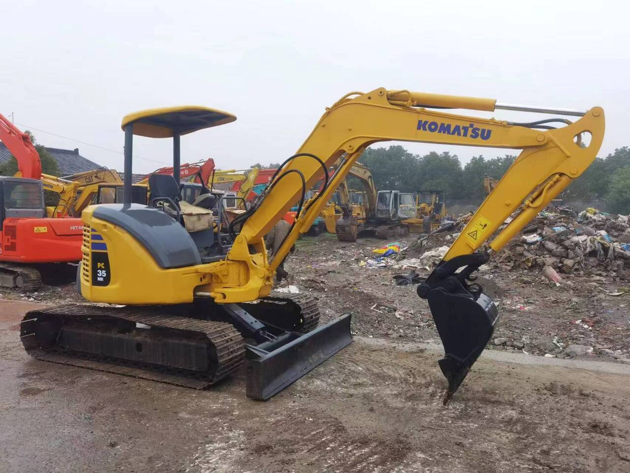 KOMATSU PC35MR for sale, mini excavator, 8005 EUR - 6882437