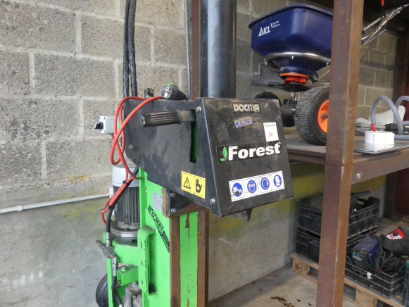 Used and new Log splitters 2010 Year in Belgium for sale on Truck1