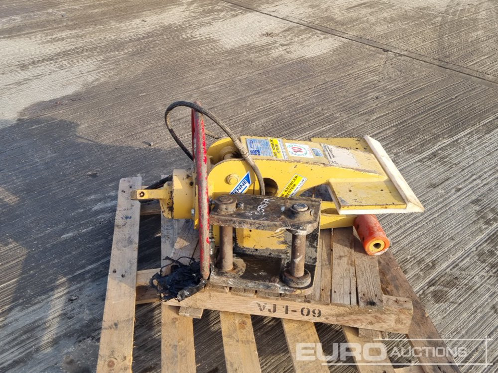 Idrobenne Hydraulic Rotating Kerb Lifter to suit Crane, Headstock 40mm Pin to suit Mini ...